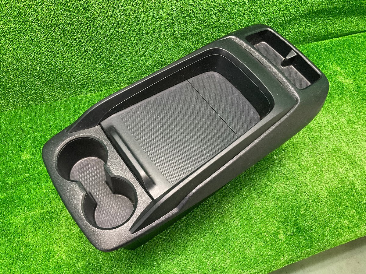 【やや傷や汚れあり】ヴェルファイア AGH30 純正 センターコンソール アルファード 33239 YB127の落札情報詳細 - ヤフオク落札価格検索 オークフリー