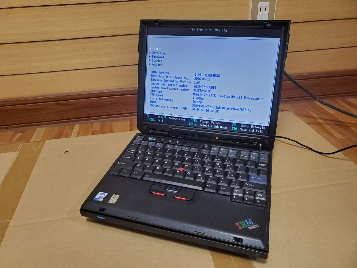 【やや傷や汚れあり】IBM ThinkPad X30 2672-4B7 10th Anniversary Limited Edition おまけつき ジャンク品 売り切り Lenovoの落札 ...