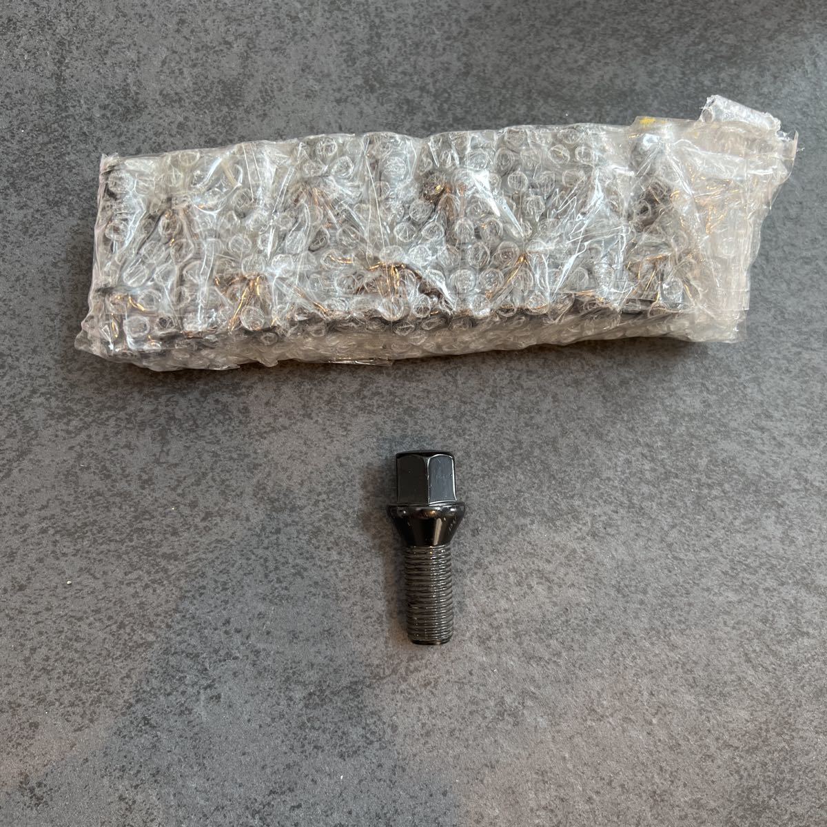 【未使用】BMW ホイール ボルト ラグボルト 20本 M12 P1.5 首下36mm HEX17 テーパー60° E46 E90 E92 E93 E40 E85 E89 E84 E60 ...