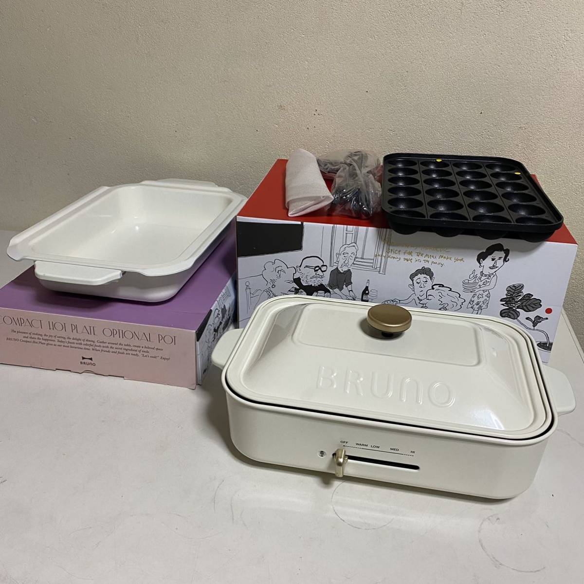 【未使用】売切り！未使用 BRUNO / ブルーノ Compact Hot Plate コンパクトホットプレート ホワイト BOE021 ...