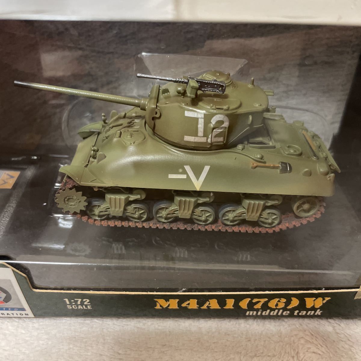 easy-model-1-72-m4a1-76-w-sherman