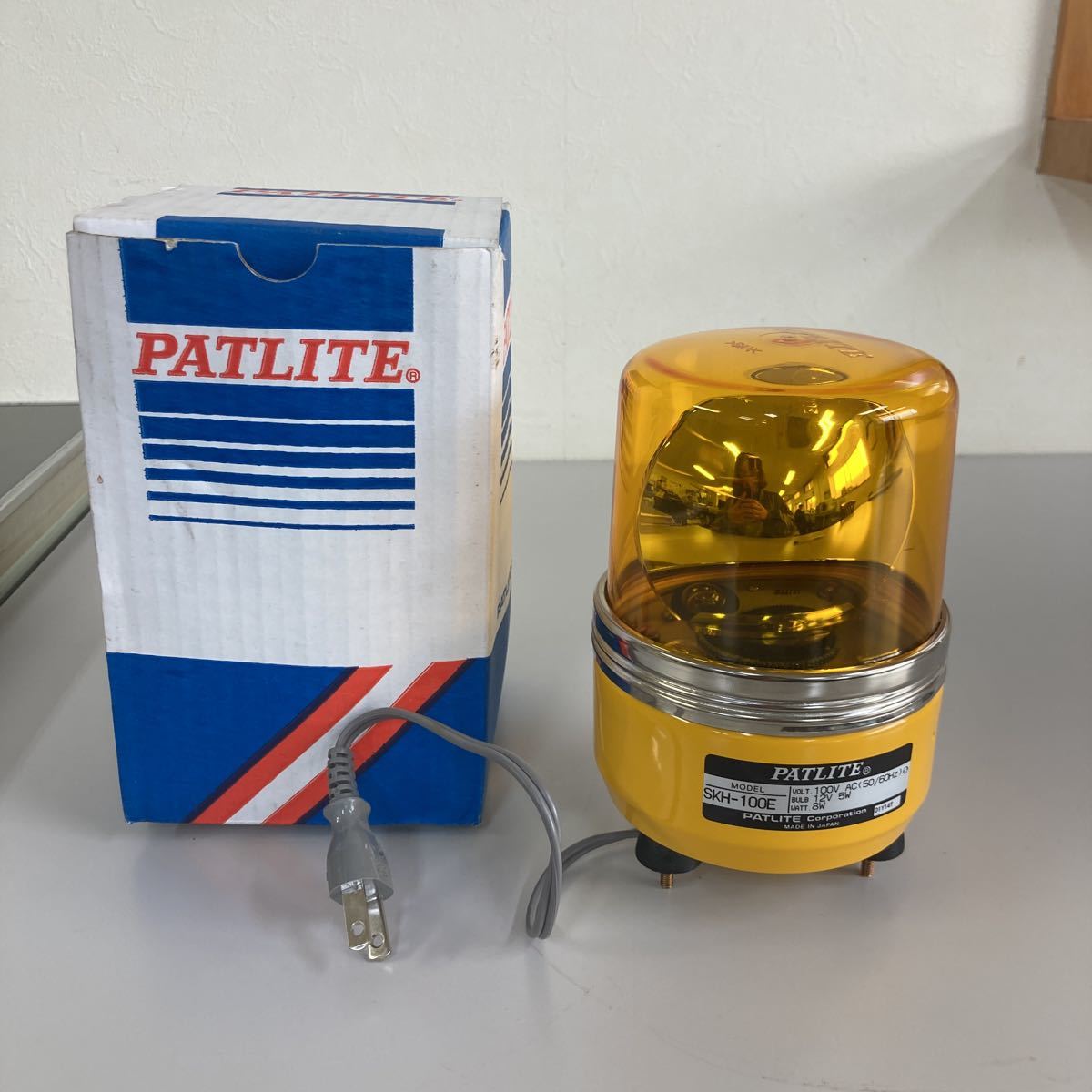 【傷や汚れあり】【パトライト PATLITE 回転灯】イエロー SKH-100E 箱付き 四輪 自動車【A1-2①】0413の落札情報詳細 ...