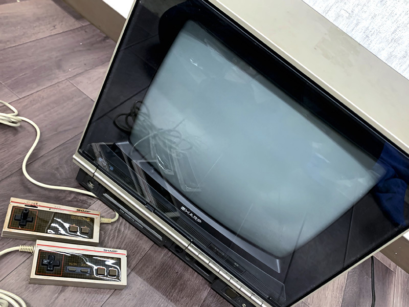 【傷や汚れあり】 SHARP ファミコンテレビC1 コントローラー付き ファミリーコンピューター 任天堂 Nintendo シャープ の落札 ...