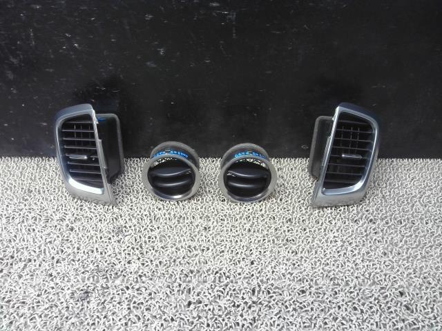【傷や汚れあり】☆H27年 スペーシア カスタムGS MK42S エアコン吹き出し口 4個セット 73610-81M10-GLP,73620 ...