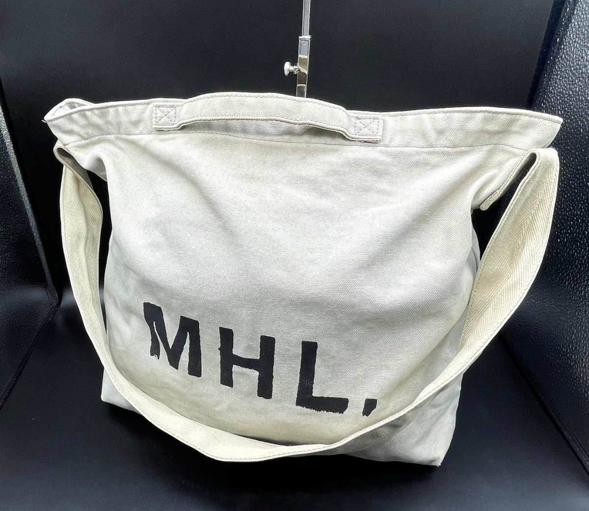 【やや傷や汚れあり】衝撃プライス！『ファン待望モデル！』【MHL./マーガレットハウエル】キャンバスショルダーバッグ/斜め掛けバッグ/くすみカラー/S3の落札情報詳細 - ヤフオク落札価格検索 ...