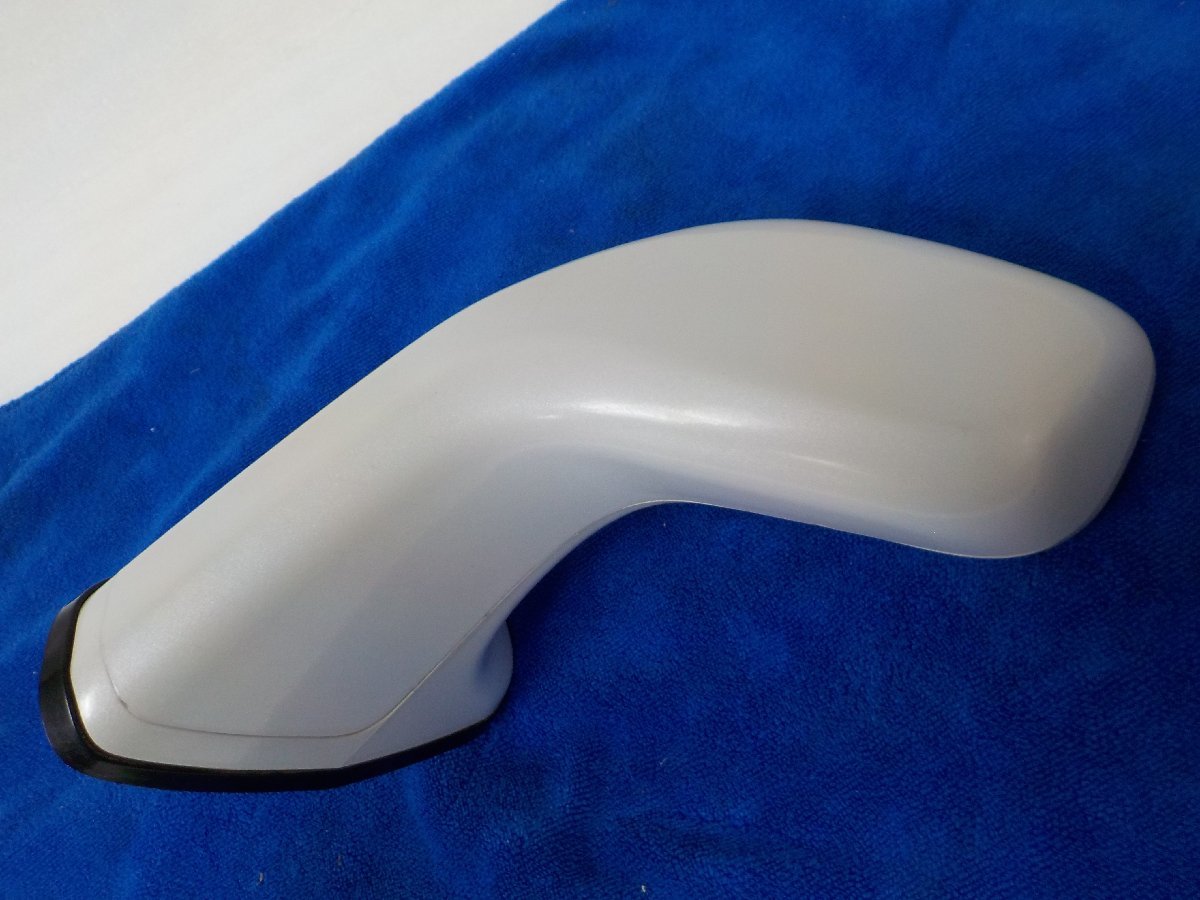 【全体的に状態が悪い】【 TOYOTA RAV4 ACA21 】 トヨタ純正 左フェンダーミラー 色番号：064 ※ TA-ACA21W より ...