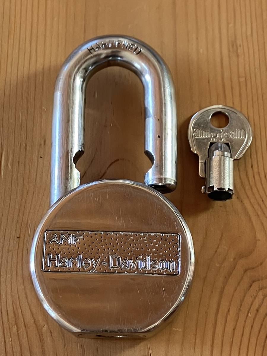 【目立った傷や汚れなし】希少 AMF時代南京錠(60s 70s) ハーレー 純正 AMF ハンドルロック ビンテージ ショベル パン スポーツスター チョッパー ボバー FX FLH XLHの ...