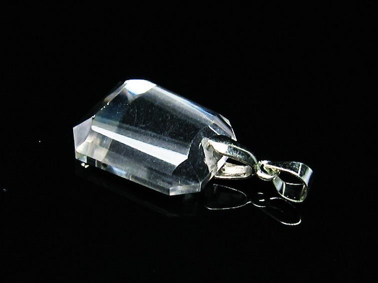 【新品】1円スタート！ 誠安 虹入りヒマラヤ水晶ペンダント[T436-1556]の落札情報詳細 - ヤフオク落札価格検索 オークフリー