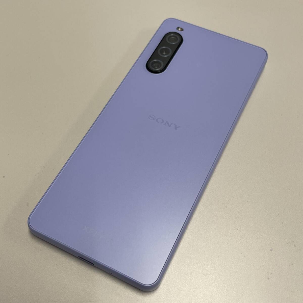 【目立った傷や汚れなし】au ソニー・エリクソン Xperia 10 V SOG11 ラベンダー (SIMロック解除済)の落札情報詳細 ...