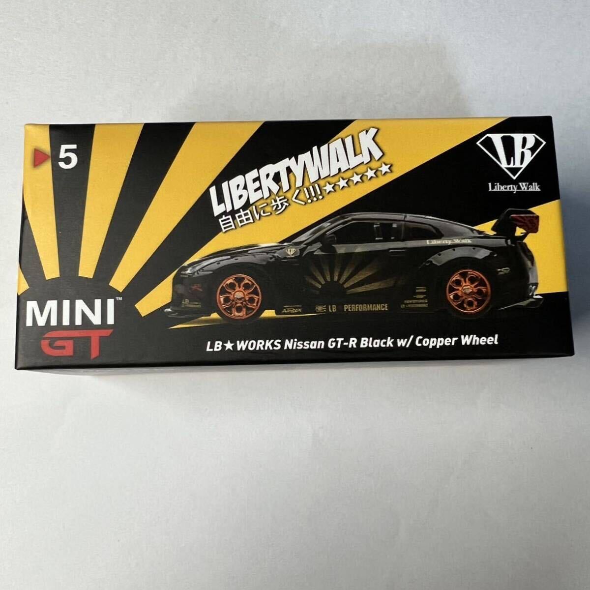 【未使用に近い】1/64 MINI GT LB★Works Nissan GT-R 「Black w/Copper Wheel」(#5)の落札 ...