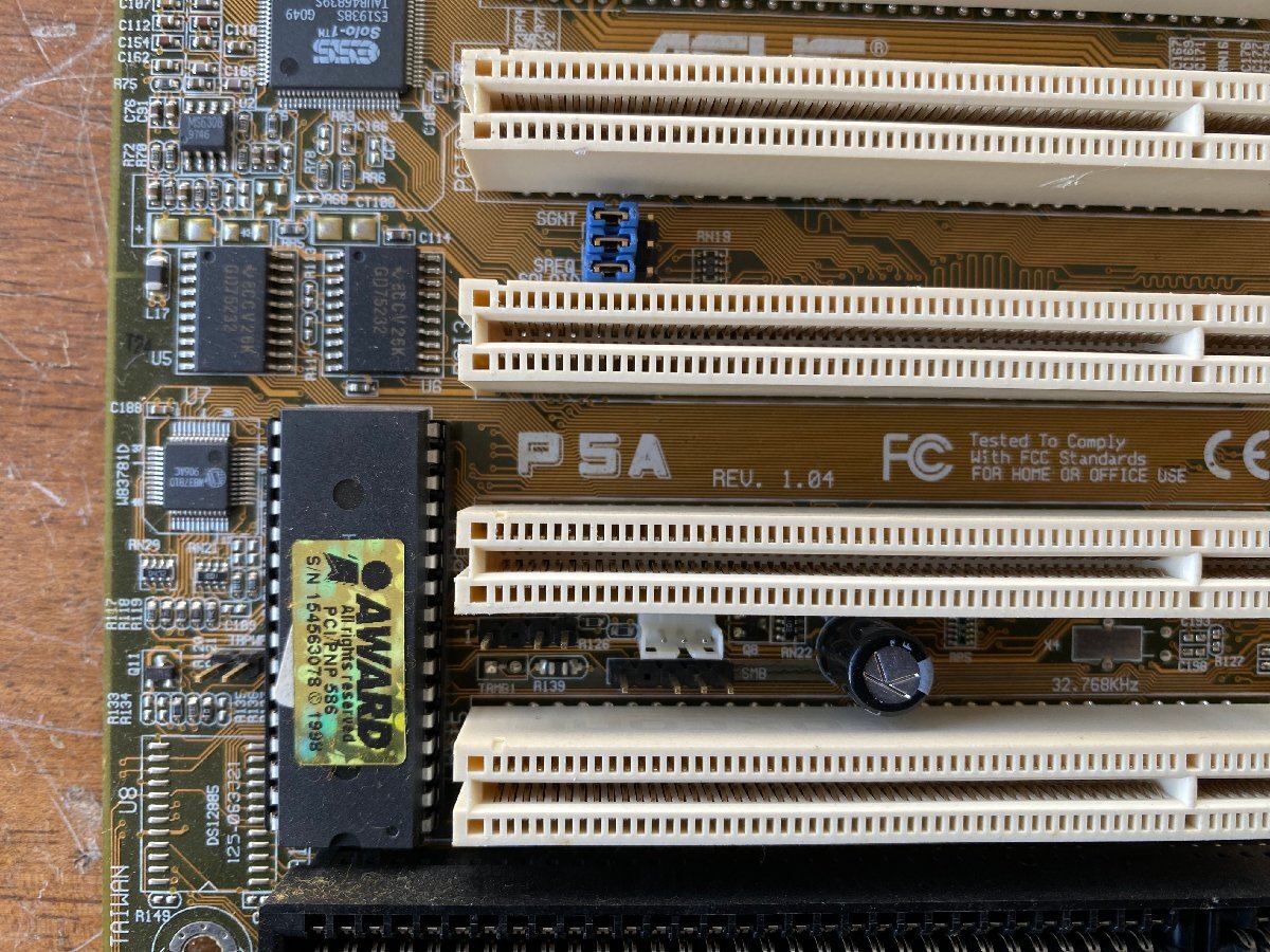 【やや傷や汚れあり】【送80サイズ】ASUS P5A REV.1.04 ALi M1541/M1543搭載 Socket7対応ATXマザー ...