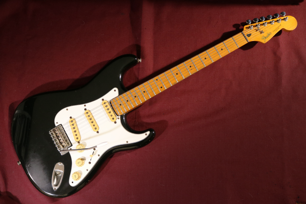 【全体的に状態が悪い】【Fender Japan】ST314-55（BLK）Medium Scale Stratocaster Black ...