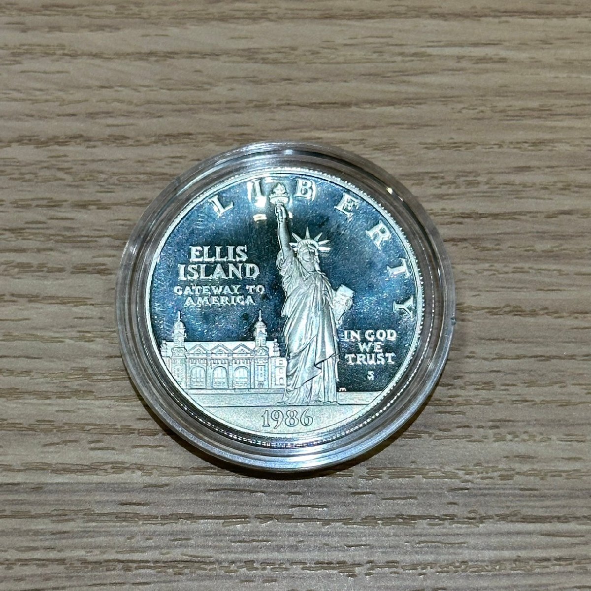 【やや傷や汚れあり】【N6673】【1円～】UNITED STATES LIBERTY COINS 1886-1986 アメリカ リバティ ...