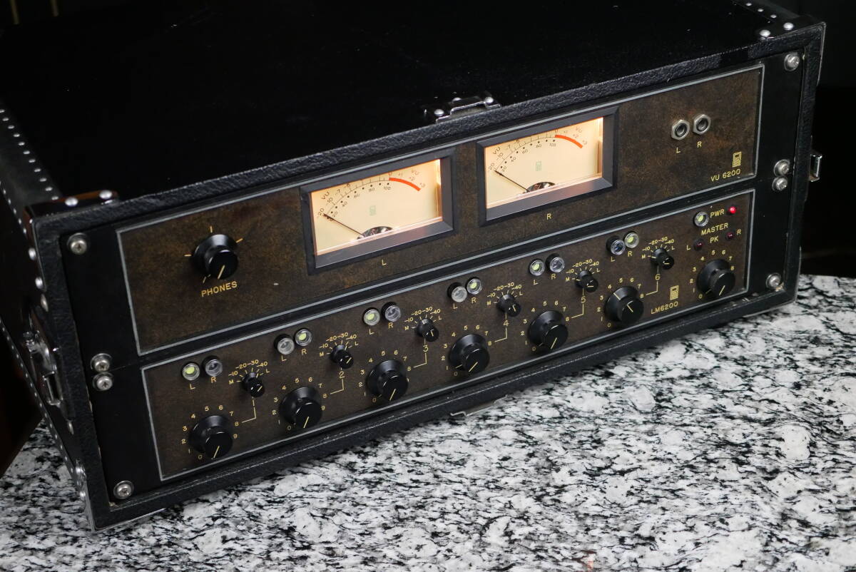 【目立った傷や汚れなし】QUADEIGHT クワドエイト LM6200/VU6200 6chミキサープリアンプ 徹底メンテ済み！ 魅惑のフォノ ...