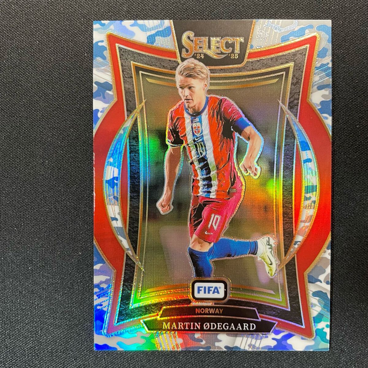 【目立った傷や汚れなし】2024-25 Panini Select FIFA Field Level Martin Odegaard /135 ...