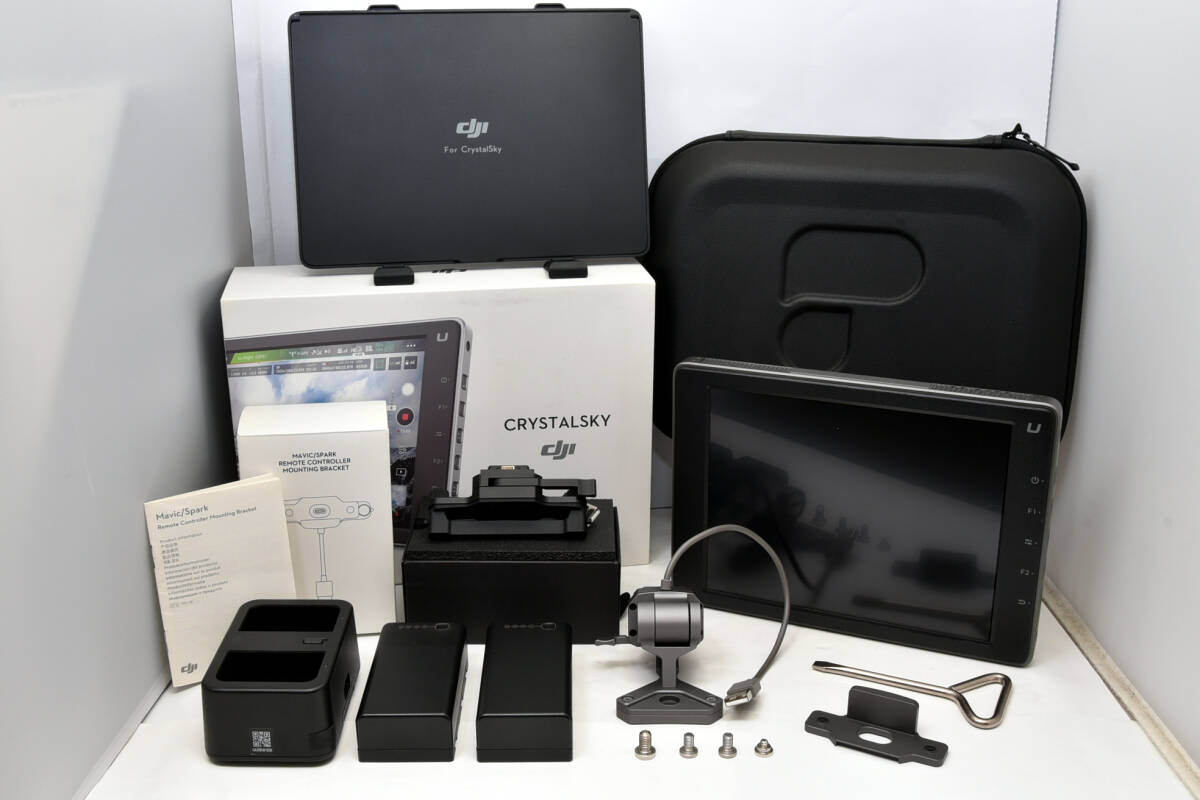【目立った傷や汚れなし】DJI Crystalsky 7.85インチモニター モニターフード付きの落札情報詳細 - Yahoo!オークション落札価格検索 オークフリー
