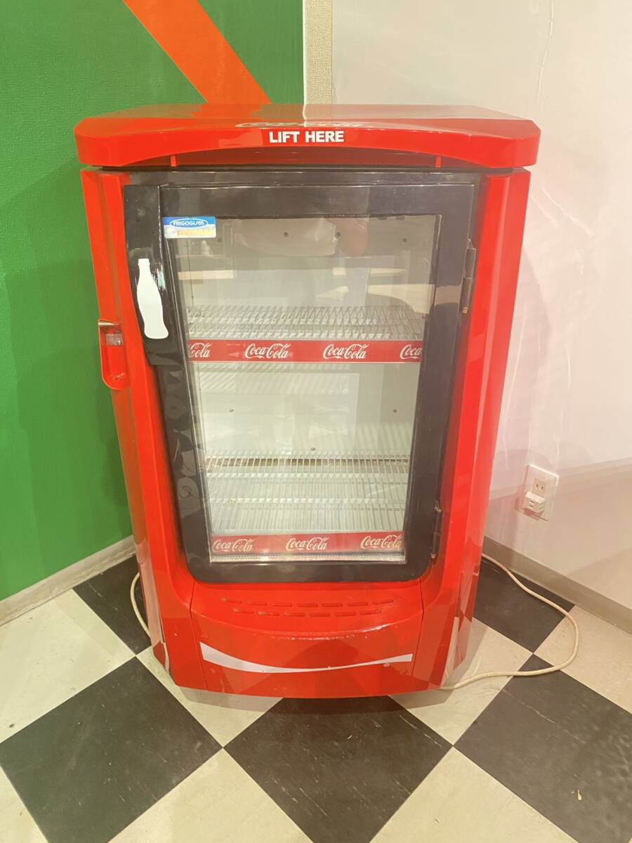 【やや傷や汚れあり】 展示品 希少 Coca-Cola コカコーラ 冷蔵庫 ジャンク 2014年製 135L Frigoglass 冷蔵 ...