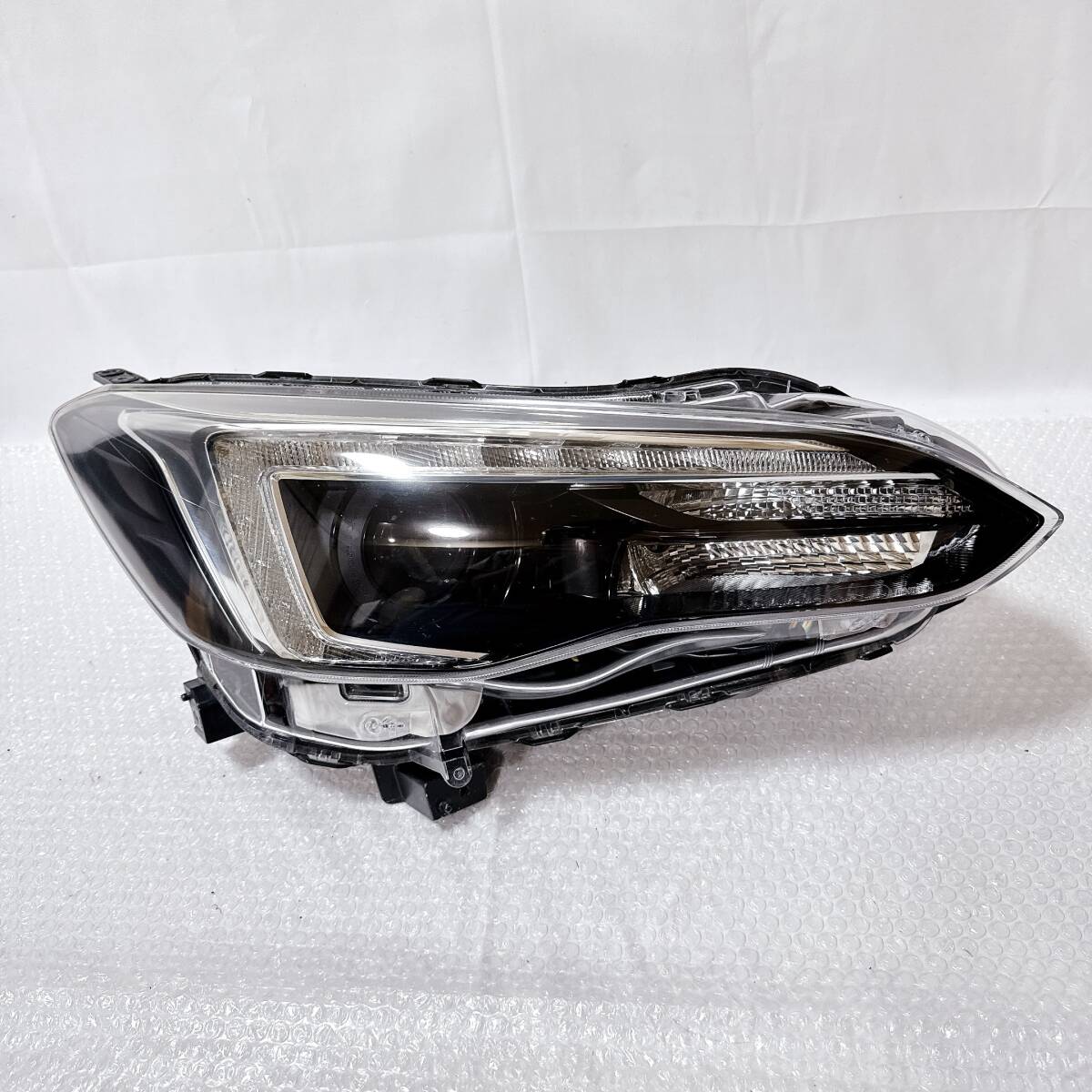 【全体的に状態が悪い】《ジャンク》 インプレッサ G4 GT7 GT GK 前期 純正 右 ヘッドライト LED 刻印 5D 【 ICHIKOH 1923 】(M011923)の落札情報詳細 ...