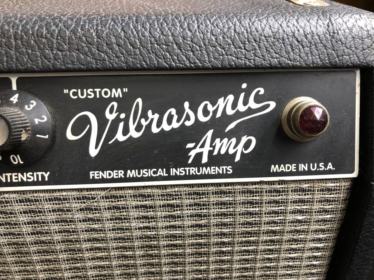 特大サイズ Fender CUSTOM VIBRASONIC フェンダー カスタム バイブラソニックアンプ H55.9×W63.5×D21 ...