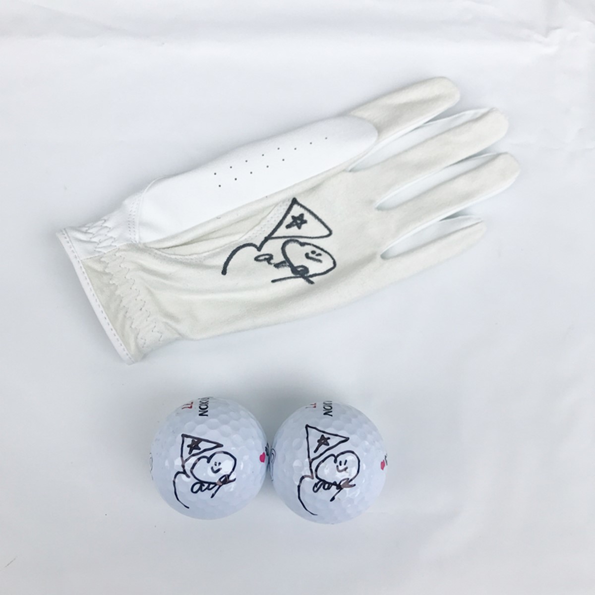 【未使用に近い】#41【KKT杯バンテリンレディスオープン チャリティー】菅沼 菜々プロ 提供品 ゴルフグローブ&ボールセット 直筆サイン入りの落札情報詳細 - ヤフオク落札価格検索 オークフリー