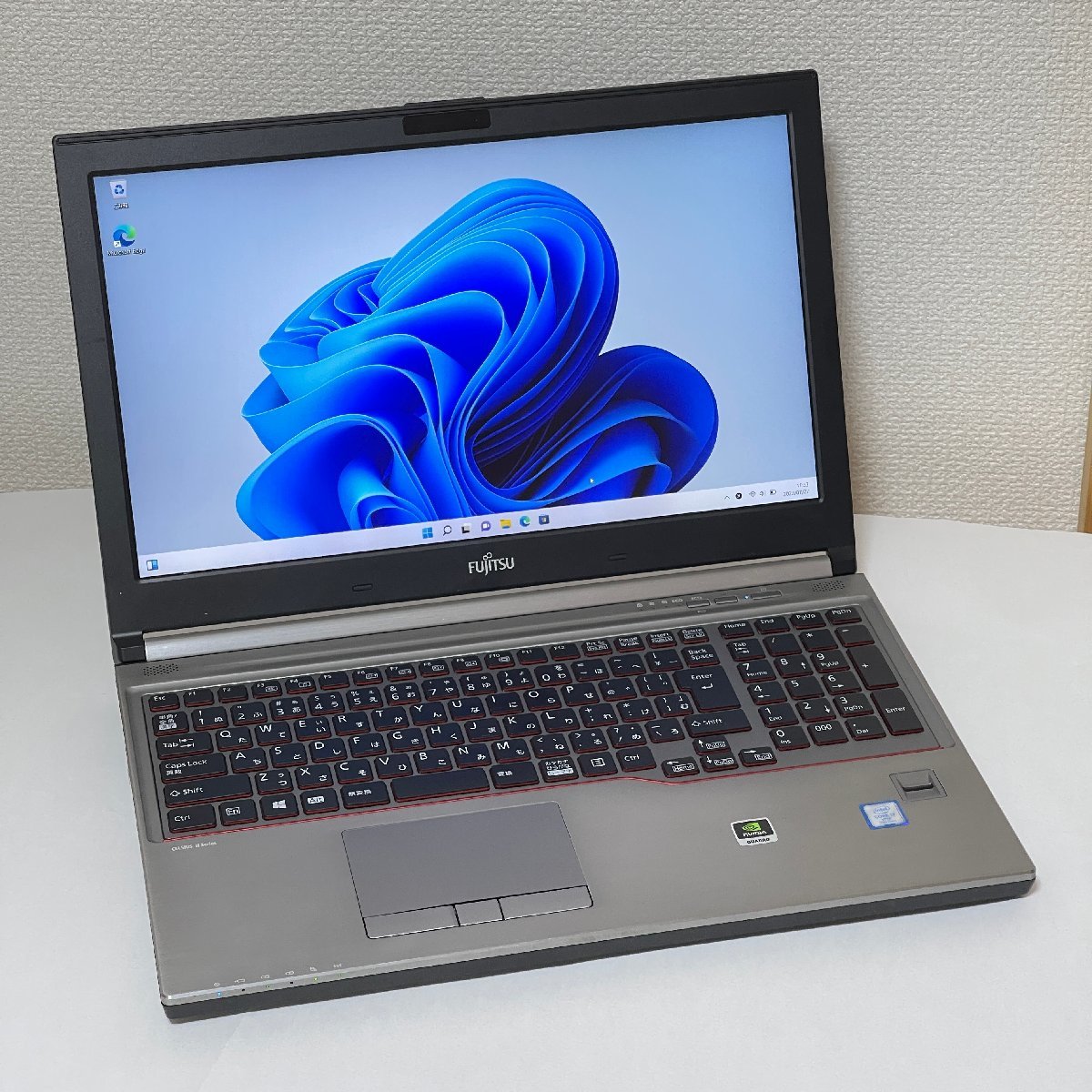 【傷や汚れあり】【Y2044】【ZJ093】★FUJITSU☆CELSIUS C740 Xeon E5-1603 V3 2.80GHz/メモリ ...