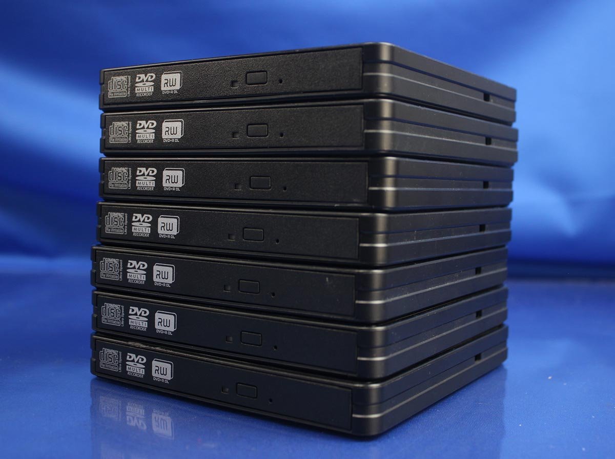 【やや傷や汚れあり】7台セット 動作OK BUFFALO ポータブルDVDドライブ DVSM-PCS58U2 外付け光学ドライブ バッファロー O101412の落札情報詳細 - Yahoo ...