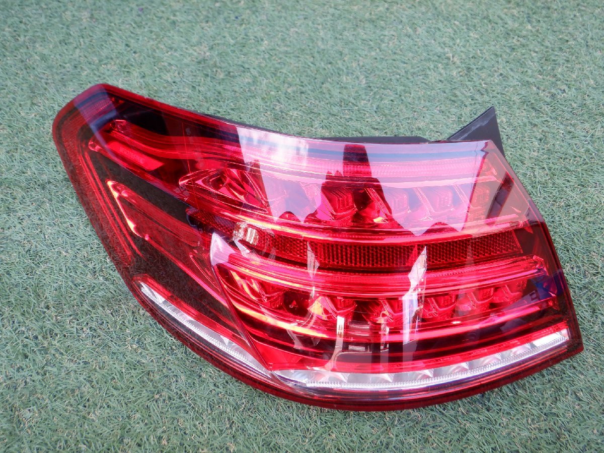 【やや傷や汚れあり】ベンツ純正 W212 Eクラス セダン 後期 LED テールライト テールランプ 左側 A2129060703 m-22-10-38の落札情報詳細 - ヤフオク落札価格検索 ...