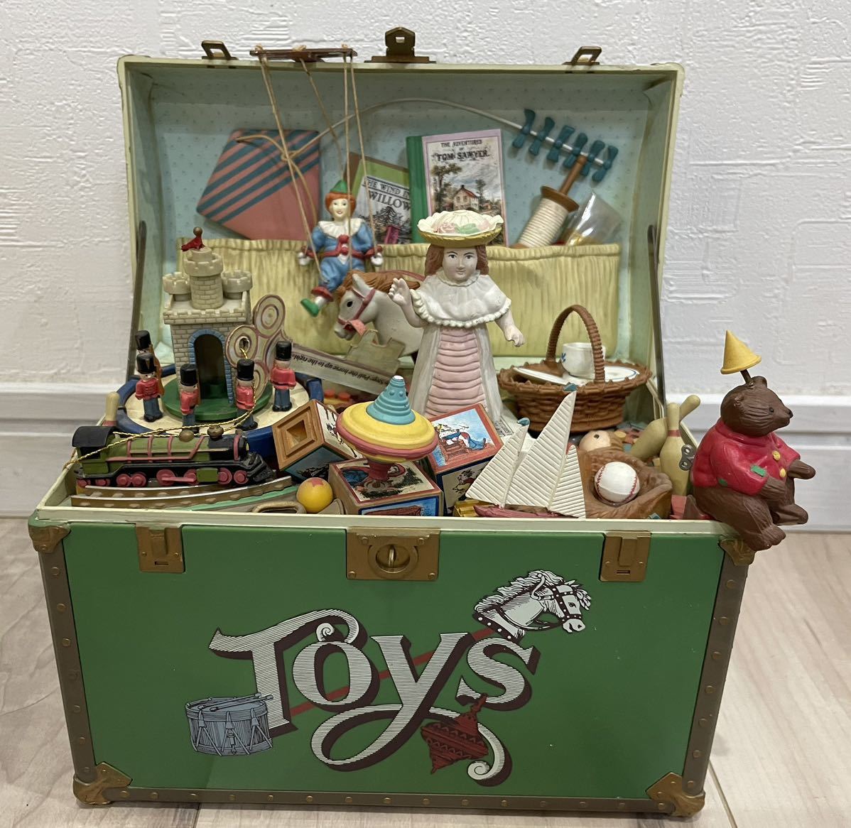 【傷や汚れあり】エネスコ社 夢のおもちゃ箱 ENESCO TREASURE CHEST of Toys オルゴール ジャンクの落札情報詳細 - Yahoo!オークション落札価格検索 オークフリー