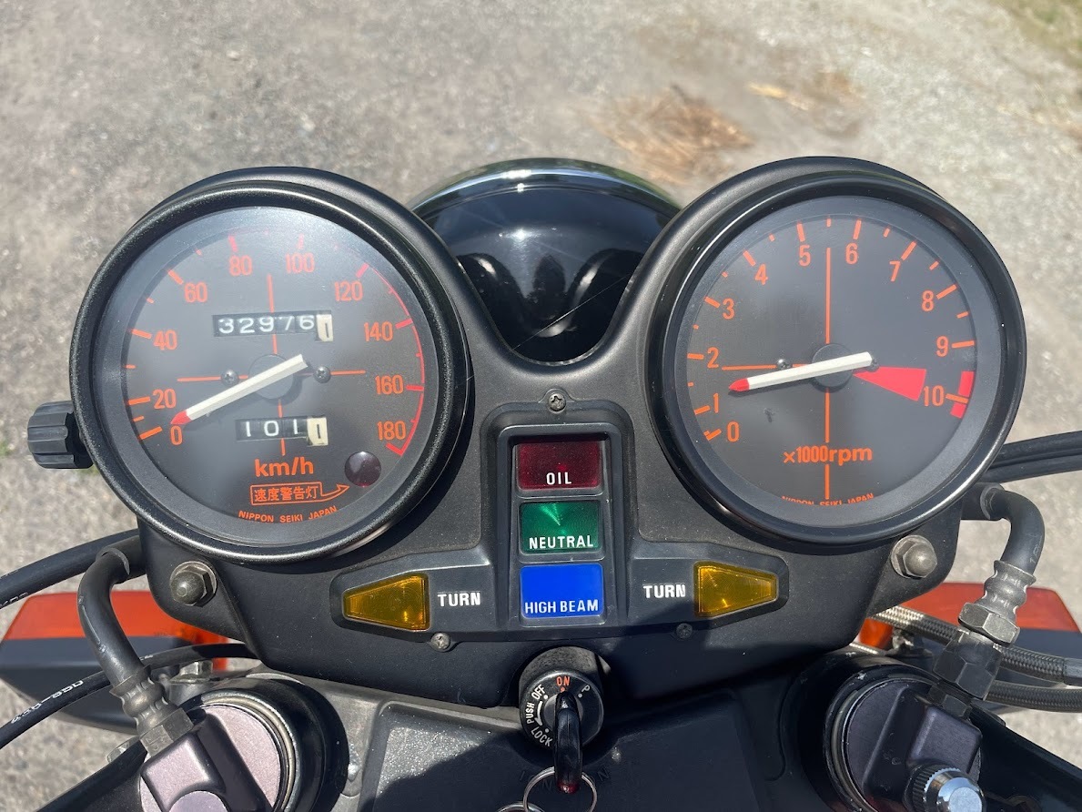 【目立った傷や汚れなし】CB750F【30年間室内保管 ノンレストア 極上車オリジナル塗装】 令和6年8月まで車検あり 初年度登録昭和61年 おまけスペアエンジン有りの落札情報詳細 ...