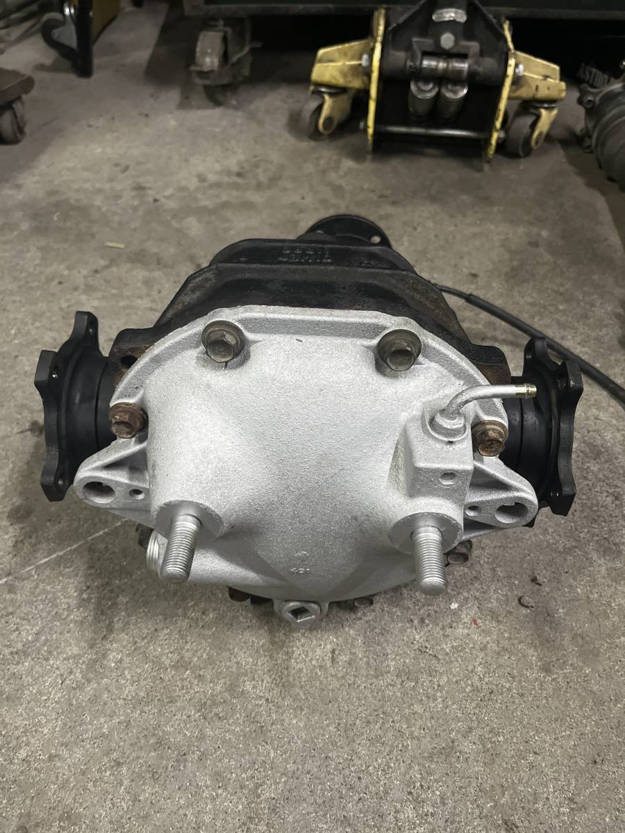 【やや傷や汚れあり】R200 2WAY 機械式 LSD デフ 49:12 ファイナル4.1 5穴 5H C33 ローレル S13 S14 S15 シルビア R32 R33 R34 ABS有りの ...