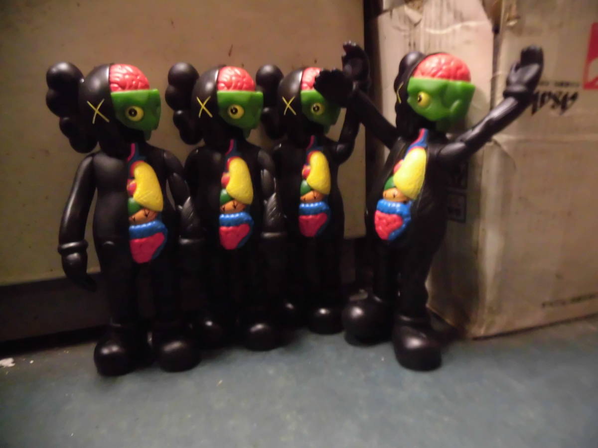 【未使用に近い】KAWS COMPANION カウズ コンパニオン メディコムトイ 人体模型 4点まとめてブッラク高さ：20cmくらいです J361の落札情報詳細 - ヤフオク落札価格検索 ...