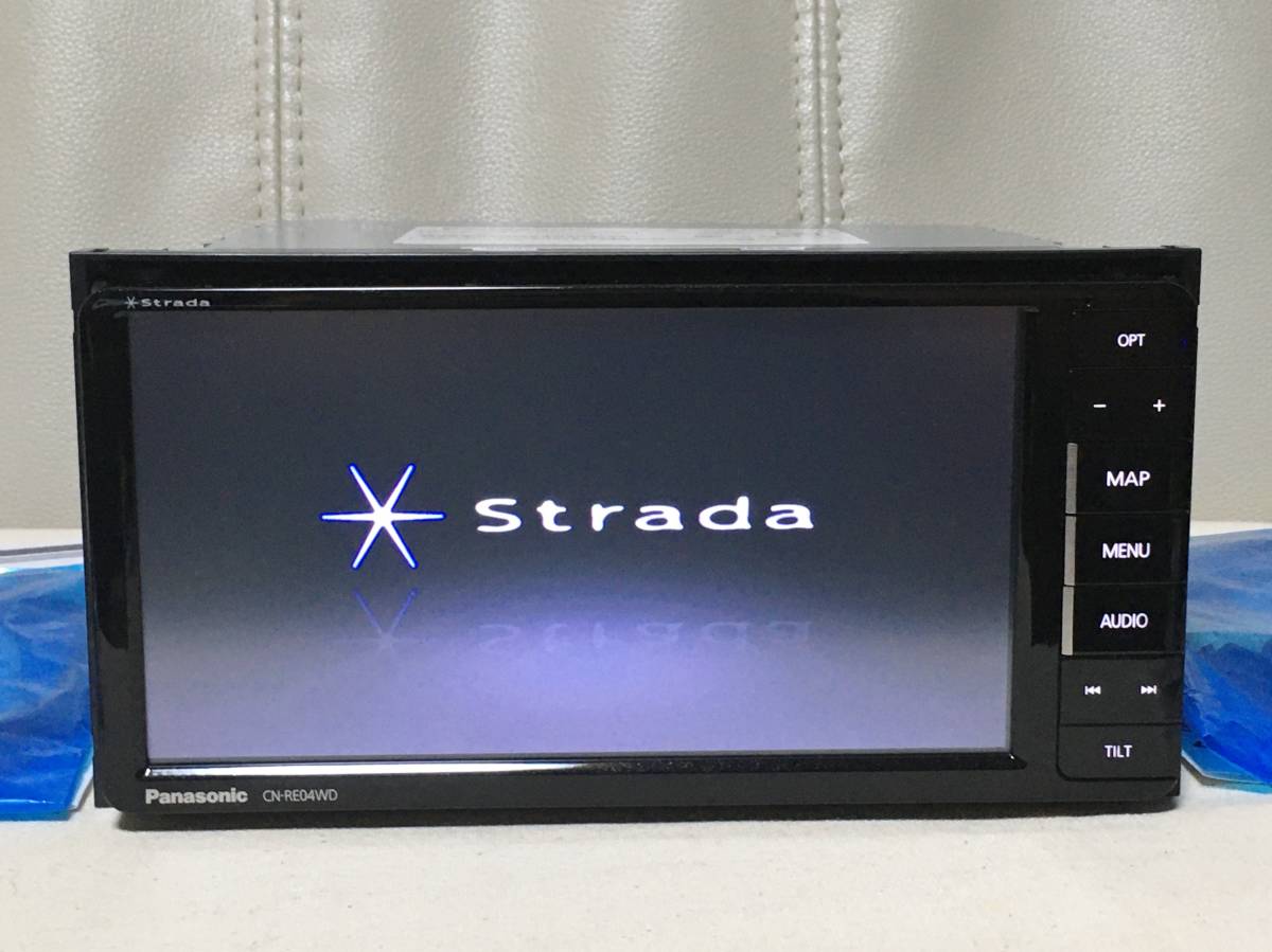 【目立った傷や汚れなし】Strada CN-RE04WD 2023年度版 送料無料 Bluetooth ハンズフリー フルセグ 地デジTV DVD/CD/SD 7V 2DIN 200mmワイド ...