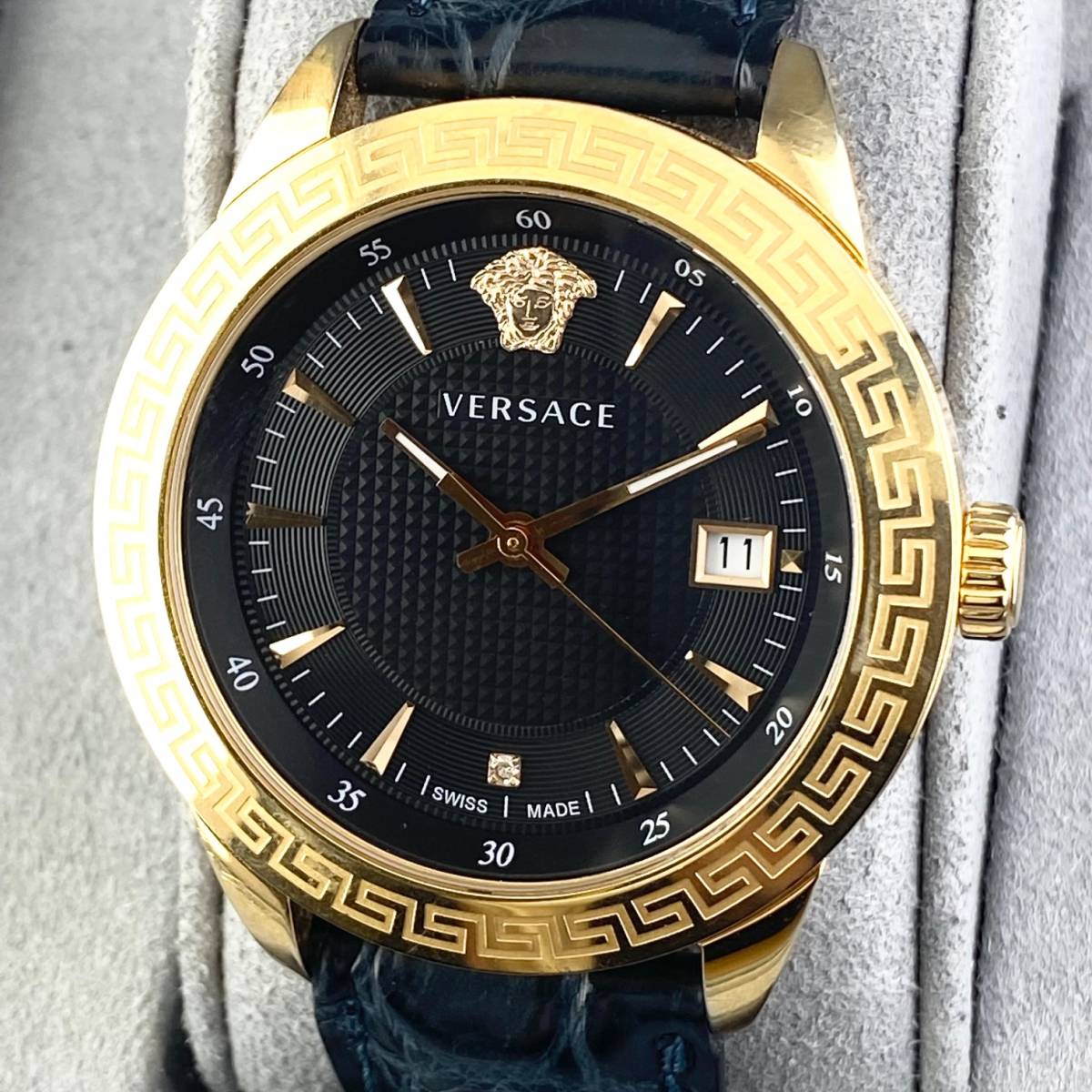 【目立った傷や汚れなし】【1円〜】VERSACE ヴェルサーチ 腕時計 メンズ 1Pダイヤ IAQ 999本限定 ブラック文字盤 ゴールド ラウンドフェイス デイト 可動品の落札情報詳細 ...