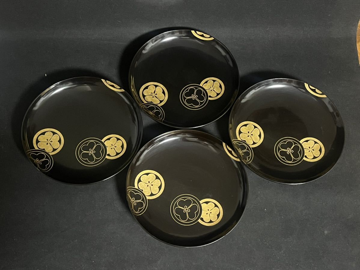 【目立った傷や汚れなし】輪島塗 金蒔絵 家紋 丸に方喰紋 皿 4枚 茶道具 木製漆器 D97の落札情報詳細 - Yahoo!オークション落札価格検索 オークフリー