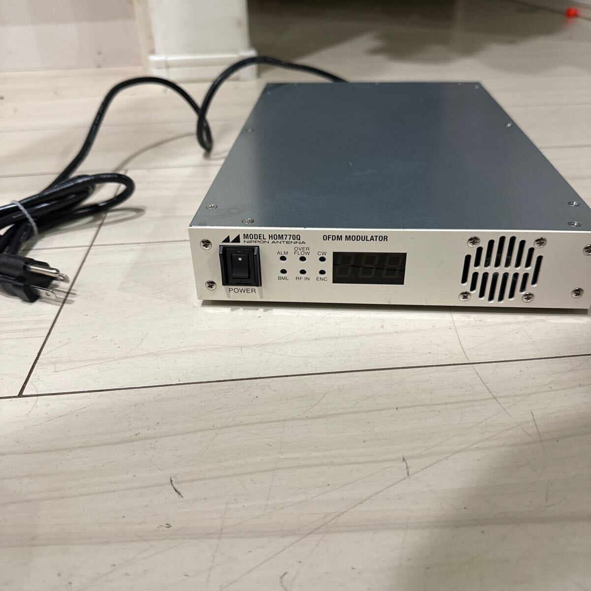 日本アンテナ UDF105 屋外用薄型UHF(地デジ)アンテナの落札情報詳細 - ヤフオク落札価格検索 オークフリー