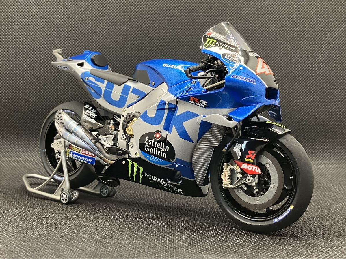 【未使用】1/12 Team SUZUKI ECSTAR GSX-RR '22 Late version #42 塗装済完成品の落札情報詳細 ...