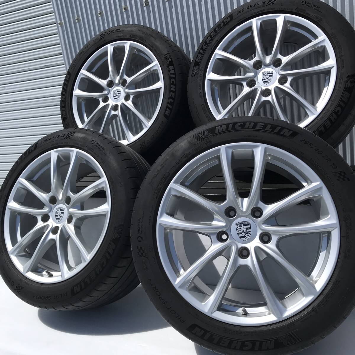 【やや傷や汚れあり】ポルシェ パナメーラ 971 純正 19インチ アルミホイール TPMS PCD130 5穴 9j 10.5j 265/45R19 295/40R19 PORSCHE ...