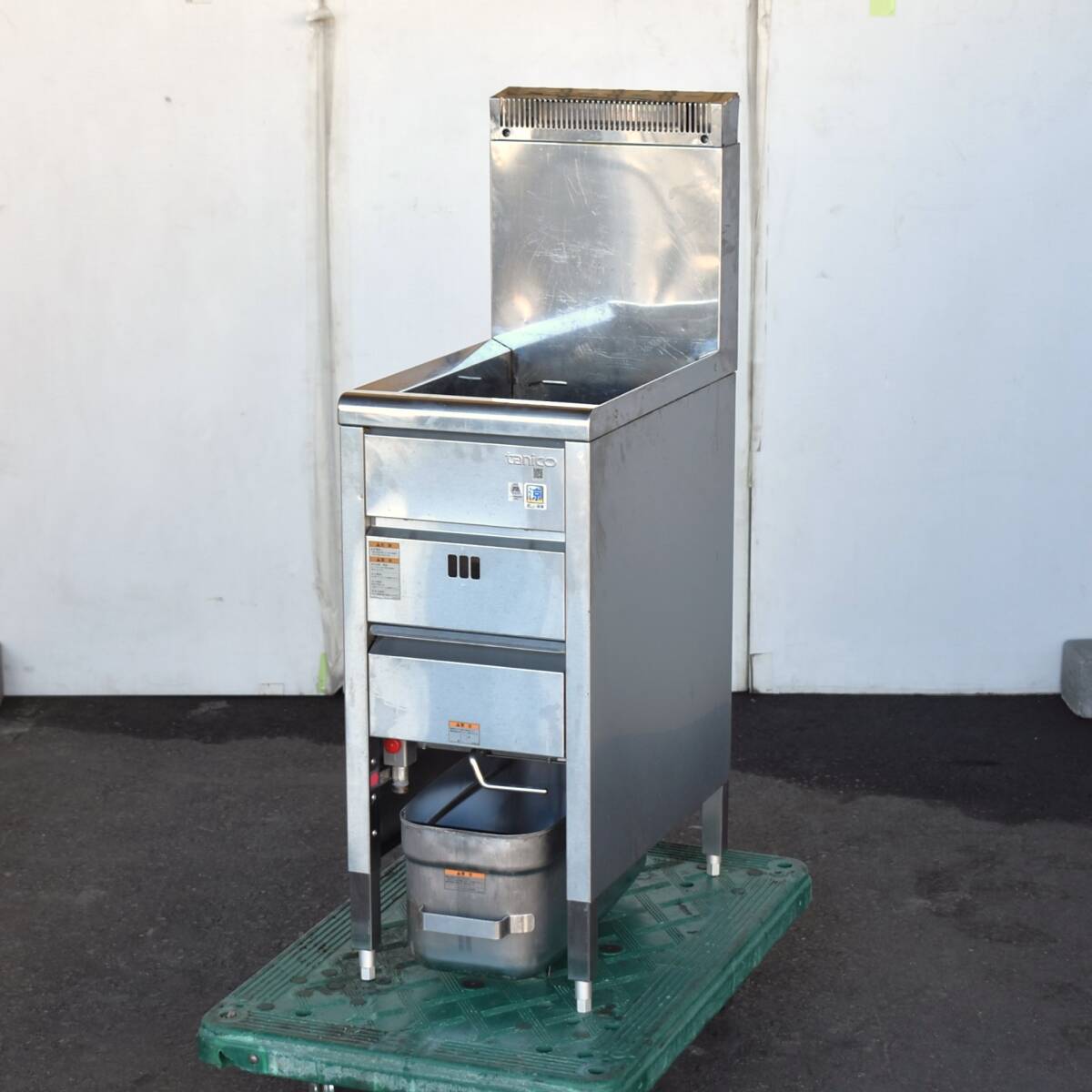 【やや傷や汚れあり】tanico/タニコー 1槽式ガスフライヤー TGFL-35C LPガス用 廃油受け付属 2021年製 動作未確認 現状品『仙台市 引取歓迎』yt1605ジ 60815 ...
