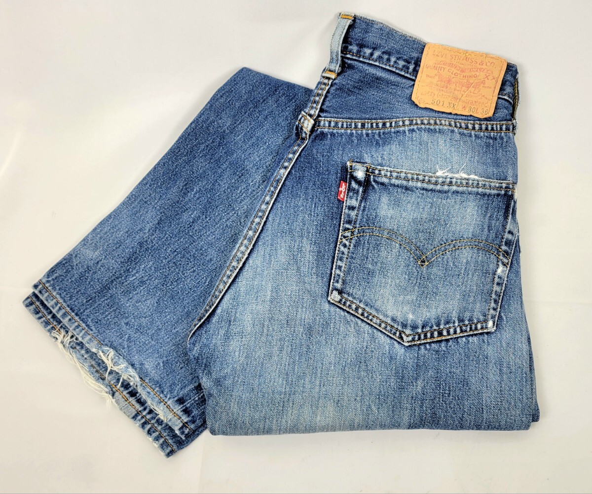 【やや傷や汚れあり】良い色落ち 97年 USA製 levi's 501xx w30 555 バレンシア工場製 90s 90年代 アメリカ製 ヒゲ落ち ハチの巣 赤耳 ビンテージジーンズの落札 ...