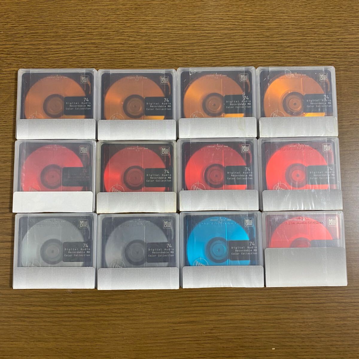 【未使用】新品 未開封 MD SONY color collection 74分 12枚 当時物 廃盤 レトロ ミニディスク minidisc ...