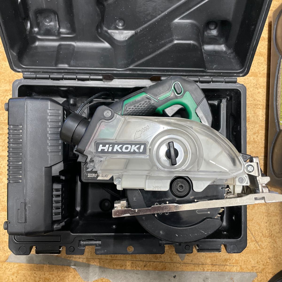 【やや傷や汚れあり】UTT640 HITACHI ハイコーキ HIKOKI C3605DYA コードレス集じん丸のこ 電動工具 マルノコの落札情報詳細 - Yahoo!オークション落札価格検索 ...