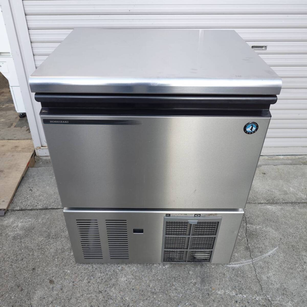 【目立った傷や汚れなし】美品 動作品 2022年製 ホシザキ hoshizaki 業務用 全自動製氷機 IM-65M-2-A2 単相100V 65kg 角氷 キューブアイス アンダーカウンター ...