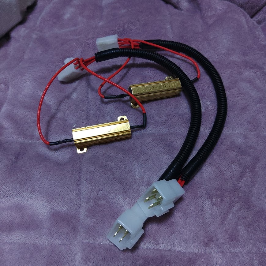 【未使用】スズキ キャリイトラック DC51T/DA52T/DA62T/DA63T/DA65T等に適合 テール用ハイフラ抵抗 カプラー付き ...