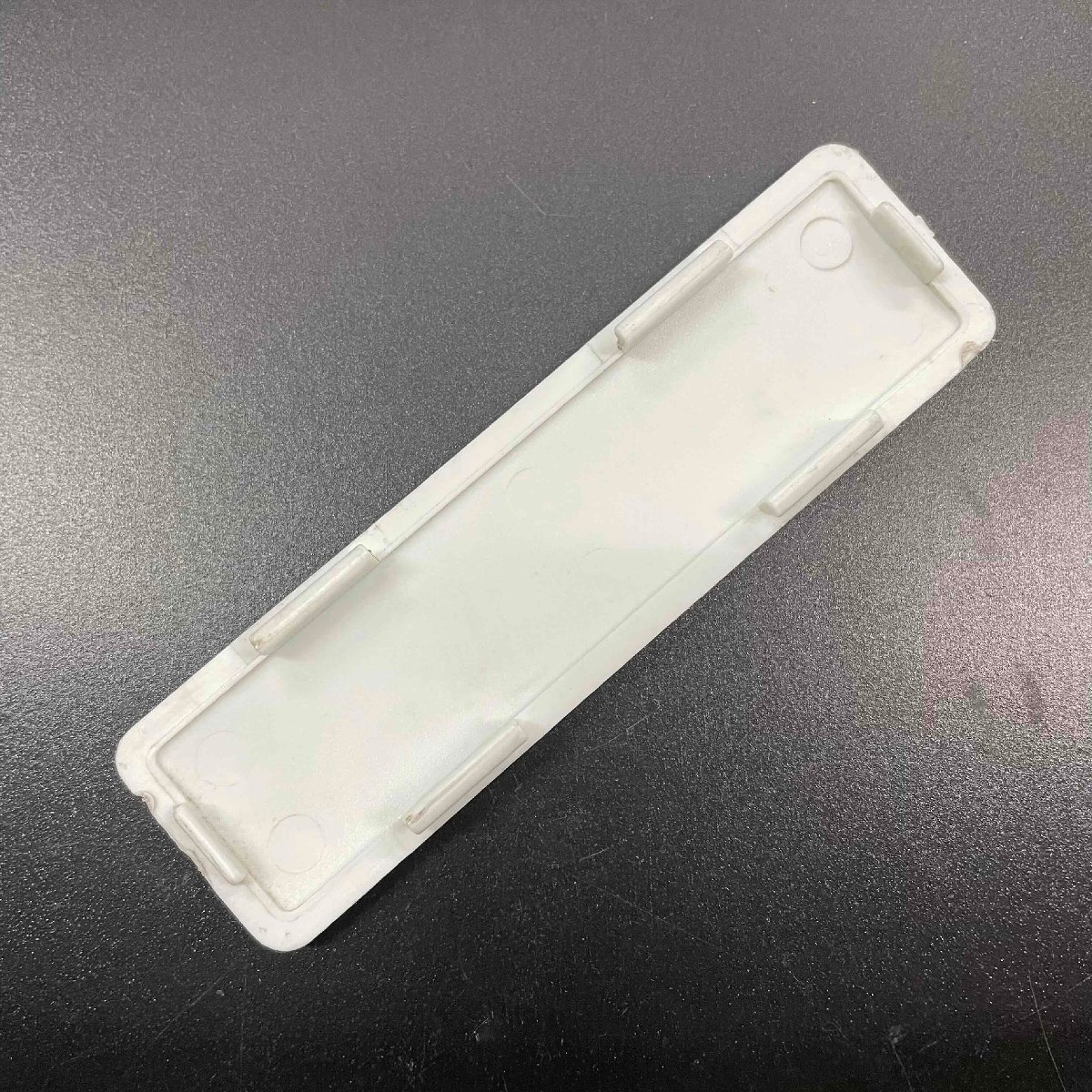 【傷や汚れあり】 【YAMAHA】純正フレームナンバーカバー 白（ペリカンジョグ JOG 27V MINT TRY 2JA 3CP Champ ...