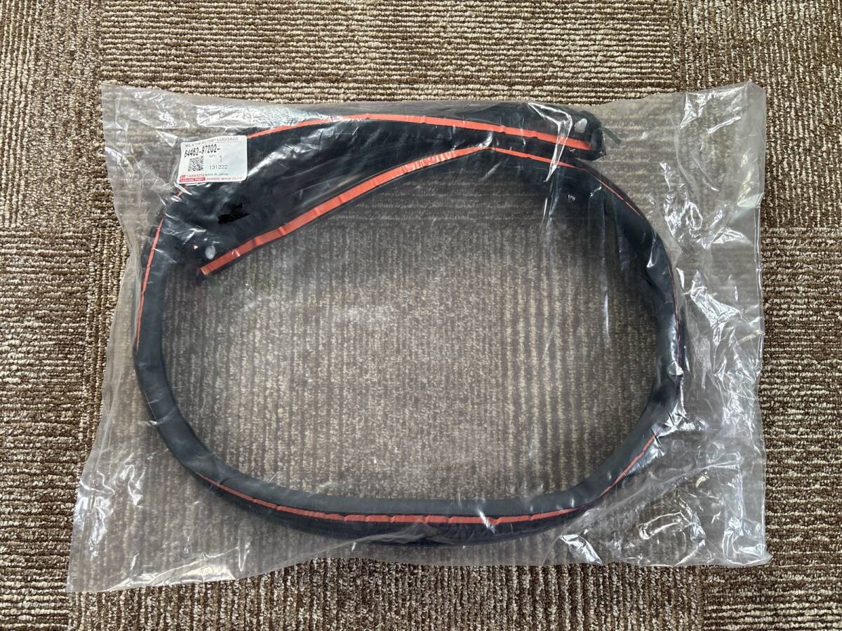 【未使用】ダイハツ コペン L880K トランクパネルウェザーストリップ 64462-97202、67881-97208、67882 ...