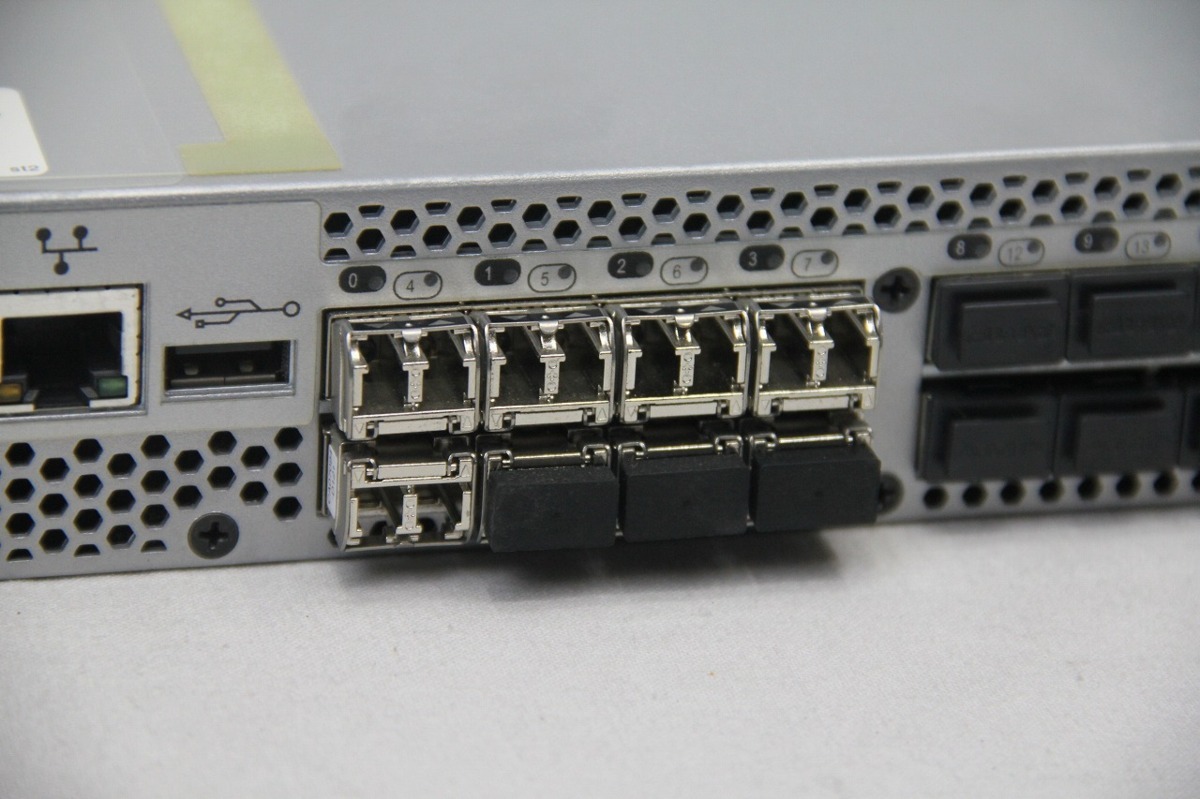 Fujitsu 富士通 ファイバチャネルスイッチ ETERNUS SN200 model 140 SN2D14Bの落札情報詳細 - Yahoo!オークション落札価格検索 オークフリー