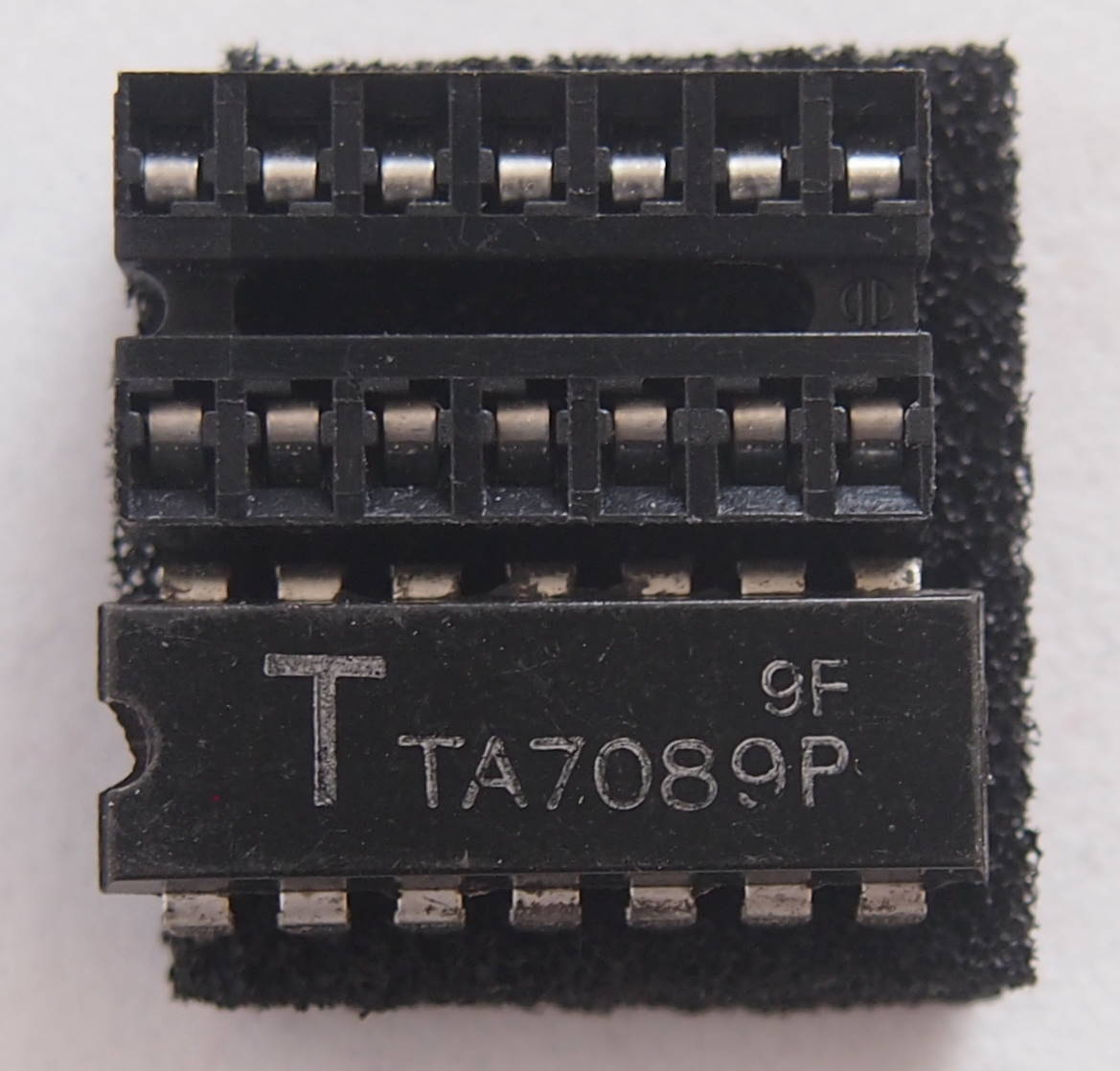 【未使用に近い】電圧レギュレータ TA7089(1個)と14inICソケット(1個)の落札情報詳細 - Yahoo!オークション落札価格検索 ...