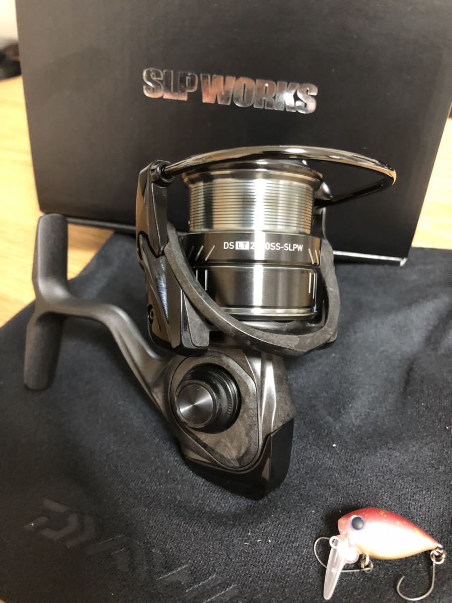 【未使用】DAIWA ダイワ ディスプラウト SLP WORKS DSLT-2000SS-P ダイワ の落札情報詳細 - ヤフオク落札価格検索 ...