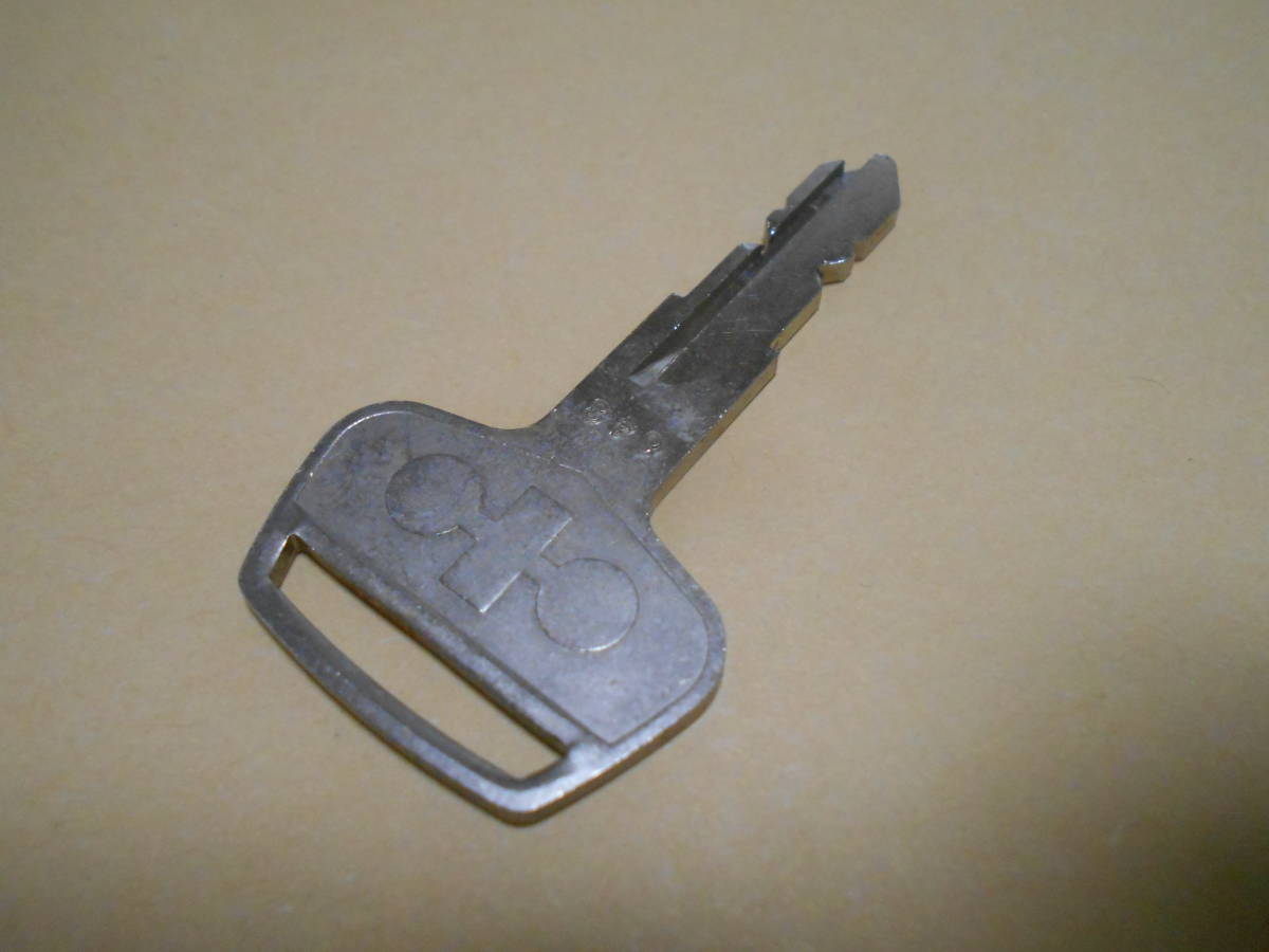 【目立った傷や汚れなし】中古【純正キー】本物 648 コマツ キー 1本 オリジナル KOMATSU KEY 中古品 カギ番号 648 コマツ ...
