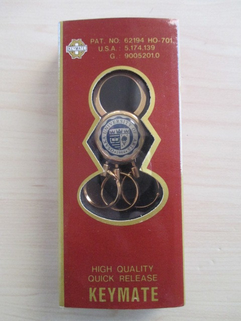 【未使用に近い】KEY MATE ・1964・OSAKA UNIVERSITY OF ARTS 大阪芸術大学 記念キーホルダー の落札情報詳細| ヤフオク落札価格情報 オークフリー